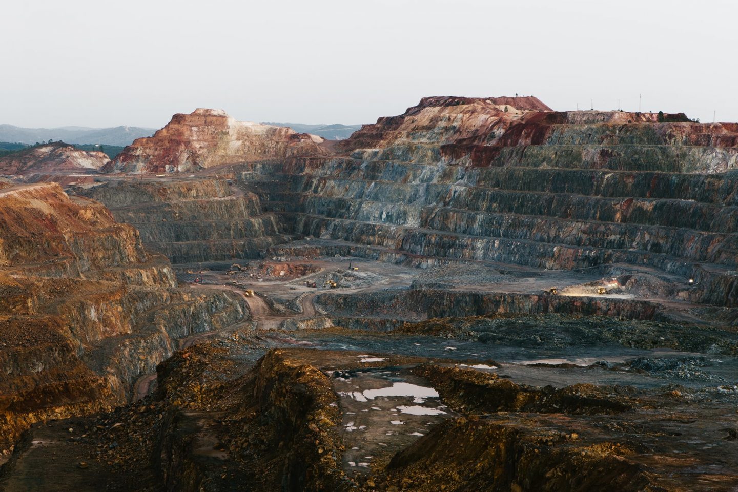 Simplicity And Optimal Light Diffusion Define Antoni Arola’s Lámina ...