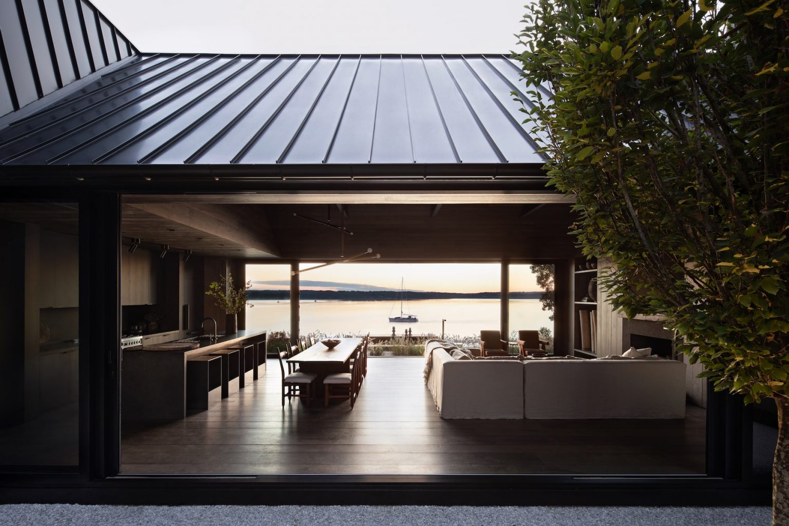 Adam Jordan’s Shagwong Residence Is A Sleek Waterfront Retreat In The ...