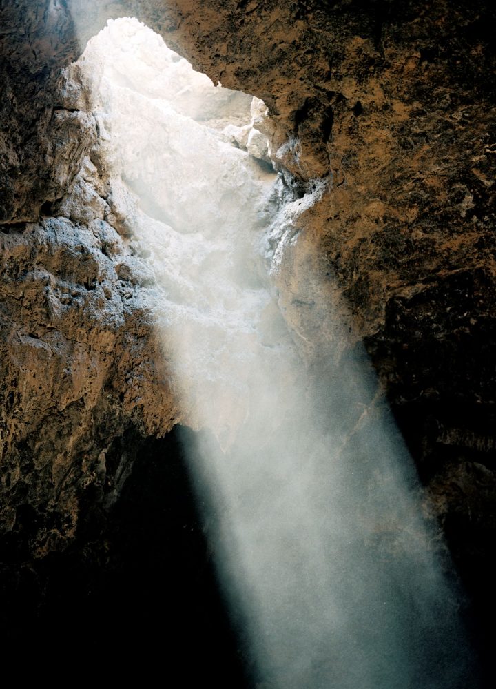 With Stunning Detail, Jess Gough Photographs The Earth’s Striking ...