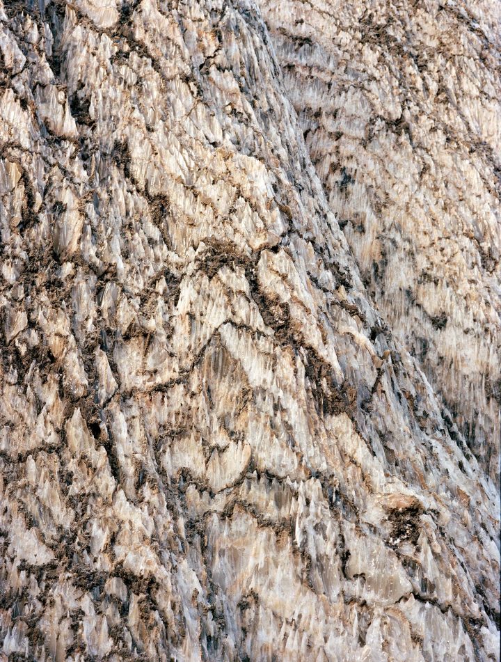 With Stunning Detail, Jess Gough Photographs The Earth’s Striking ...