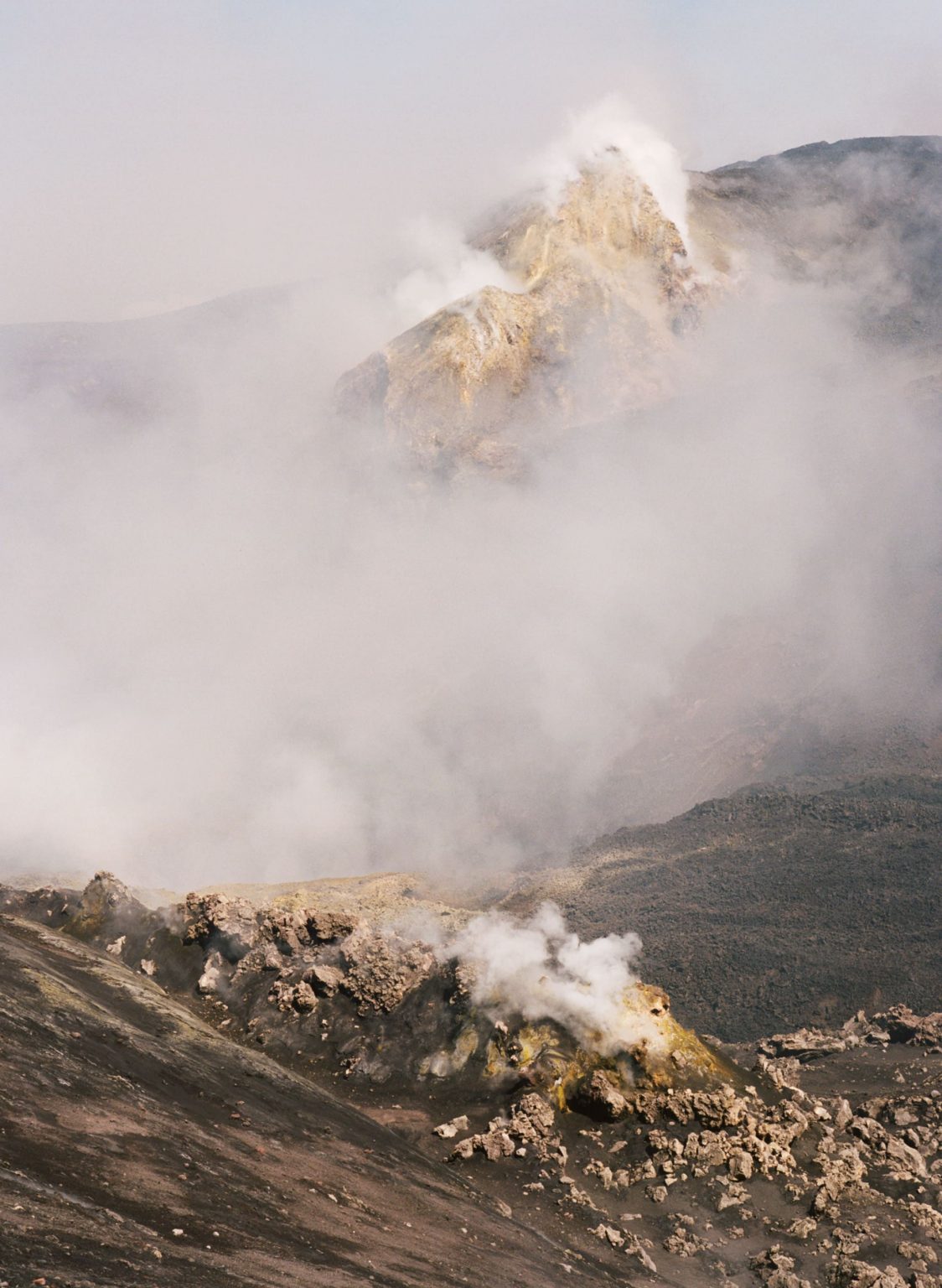 With Stunning Detail, Jess Gough Photographs The Earth’s Striking ...