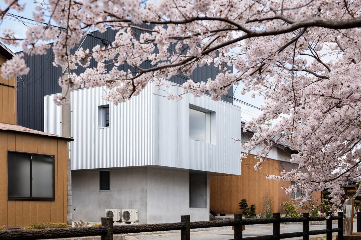 Cubist Geometry And Sculptural Playfulness Define Frame House - IGNANT