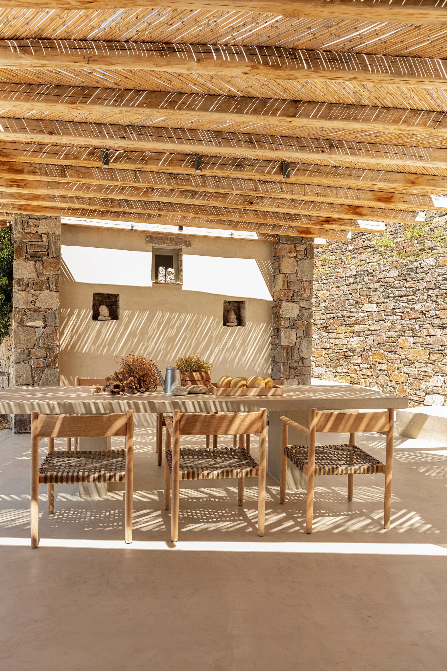Sinas Architects Reimagine Traditional Cycladic Rural Homes With ...