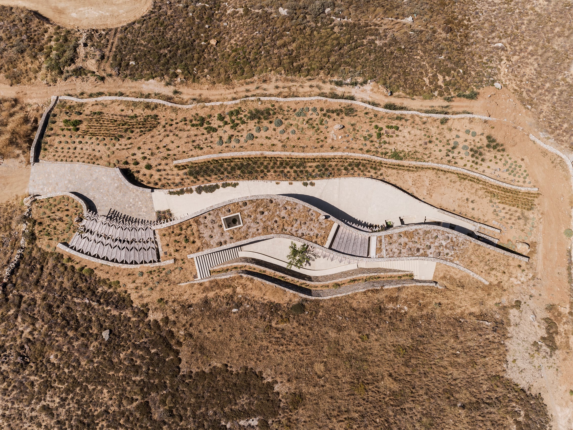 Sinas Architects Reimagine Traditional Cycladic Rural Homes With ...