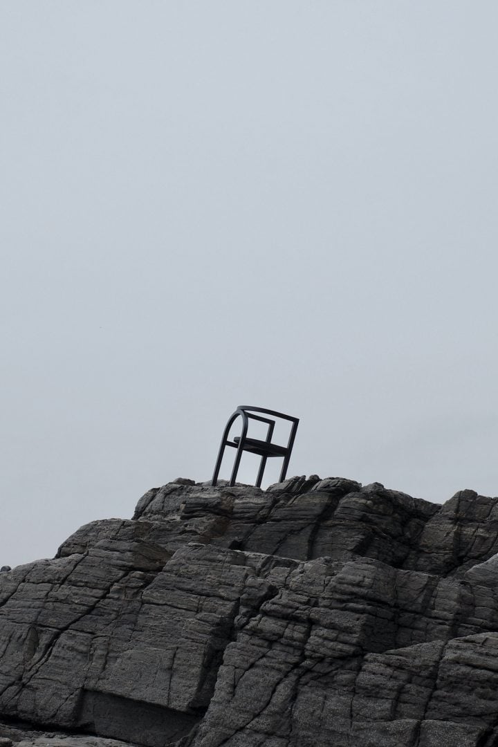 Finder’s Arch Chair Combines Minimalism With Sculptural Character - IGNANT