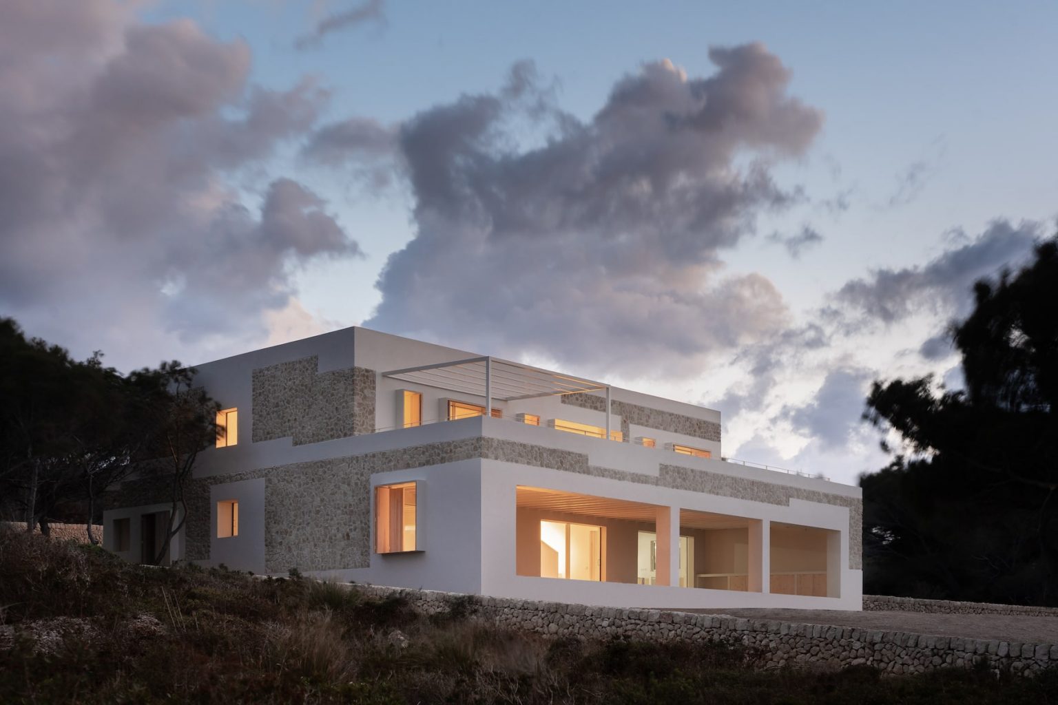 Nomo Studio’s Impressive Menorcan Stone House Prioritizes Sustainable ...