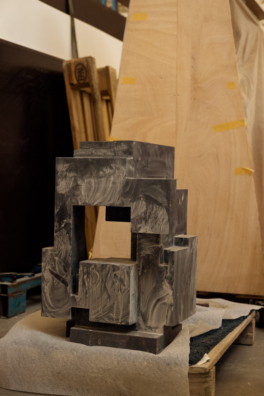 Inside The Studio Of Acclaimed Sculptor Alicja Kwade, A Force In The ...