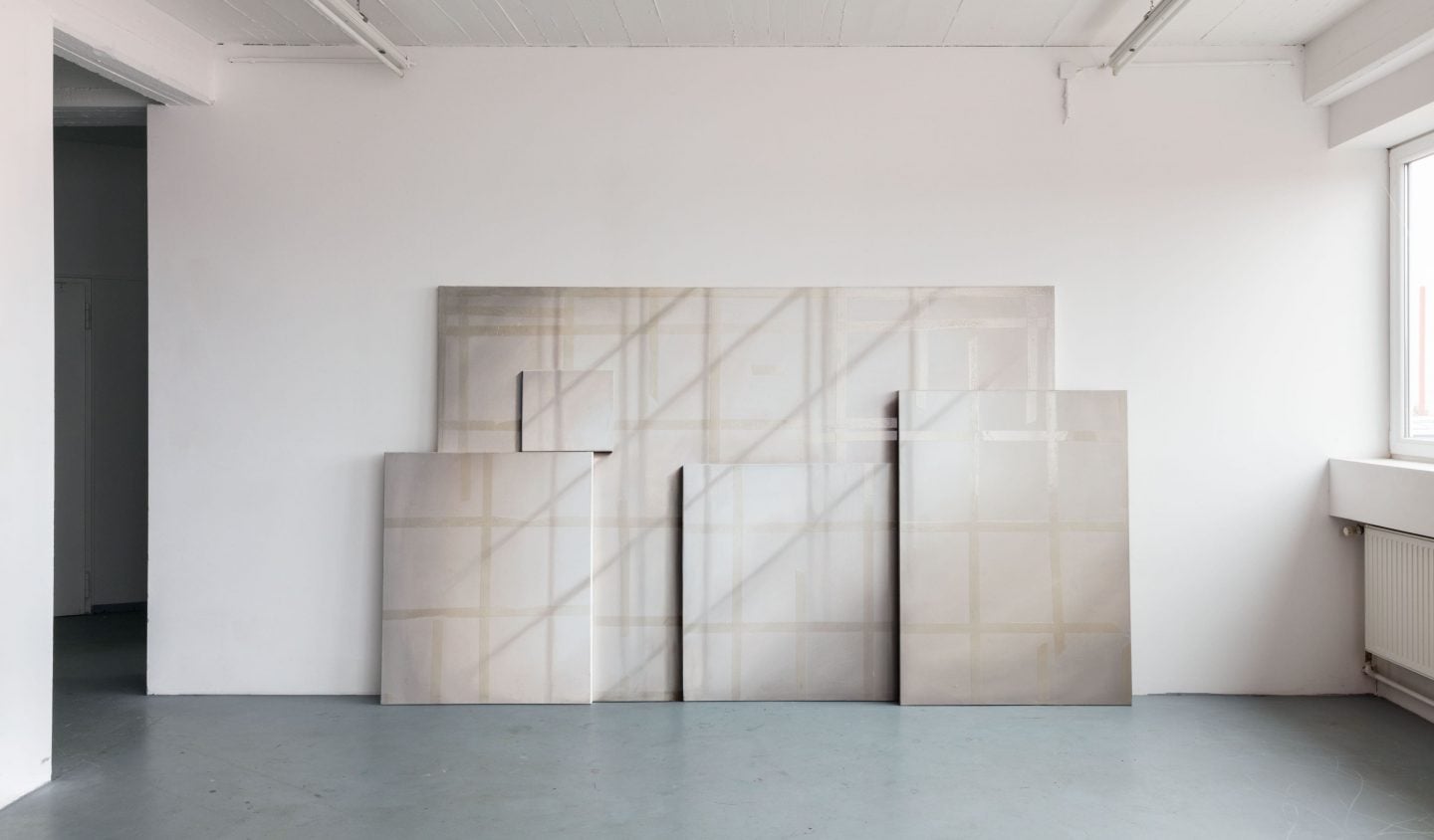 With A Hyper-Realistic Aesthetic, Jochen Mühlenbrink’s Paintings Of ...