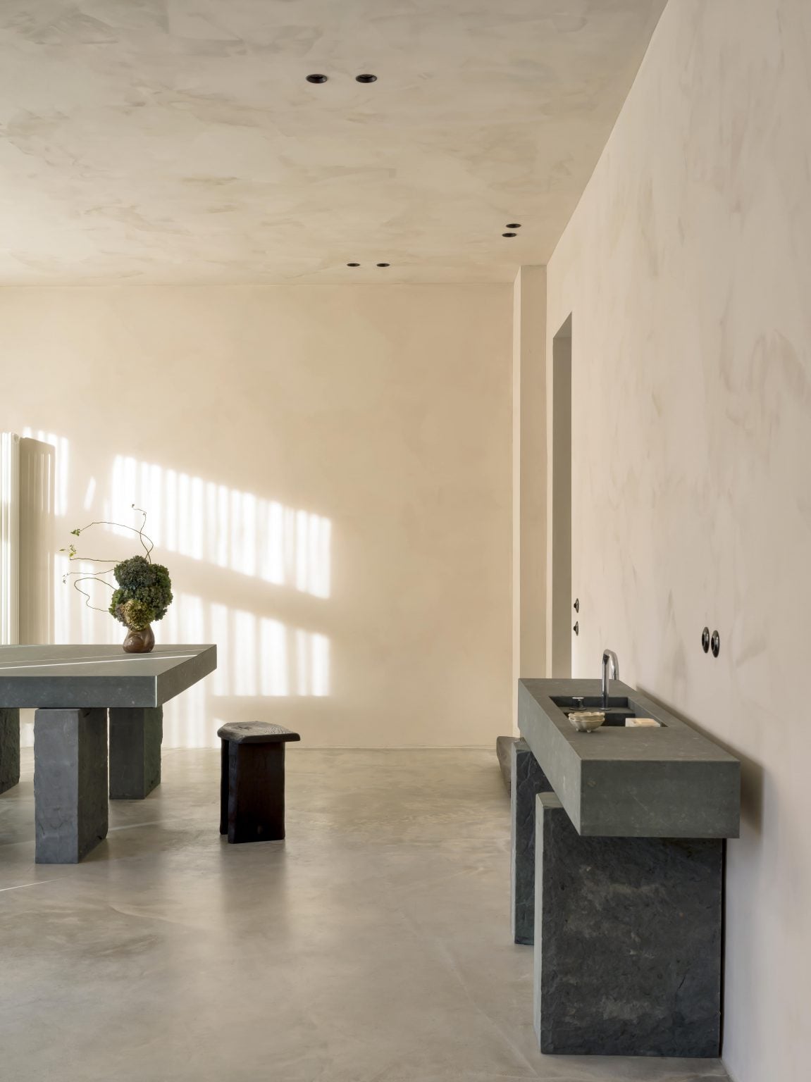 In Berlin, A Sculptural, Monolithic Look For The New Interior Of Lilian ...