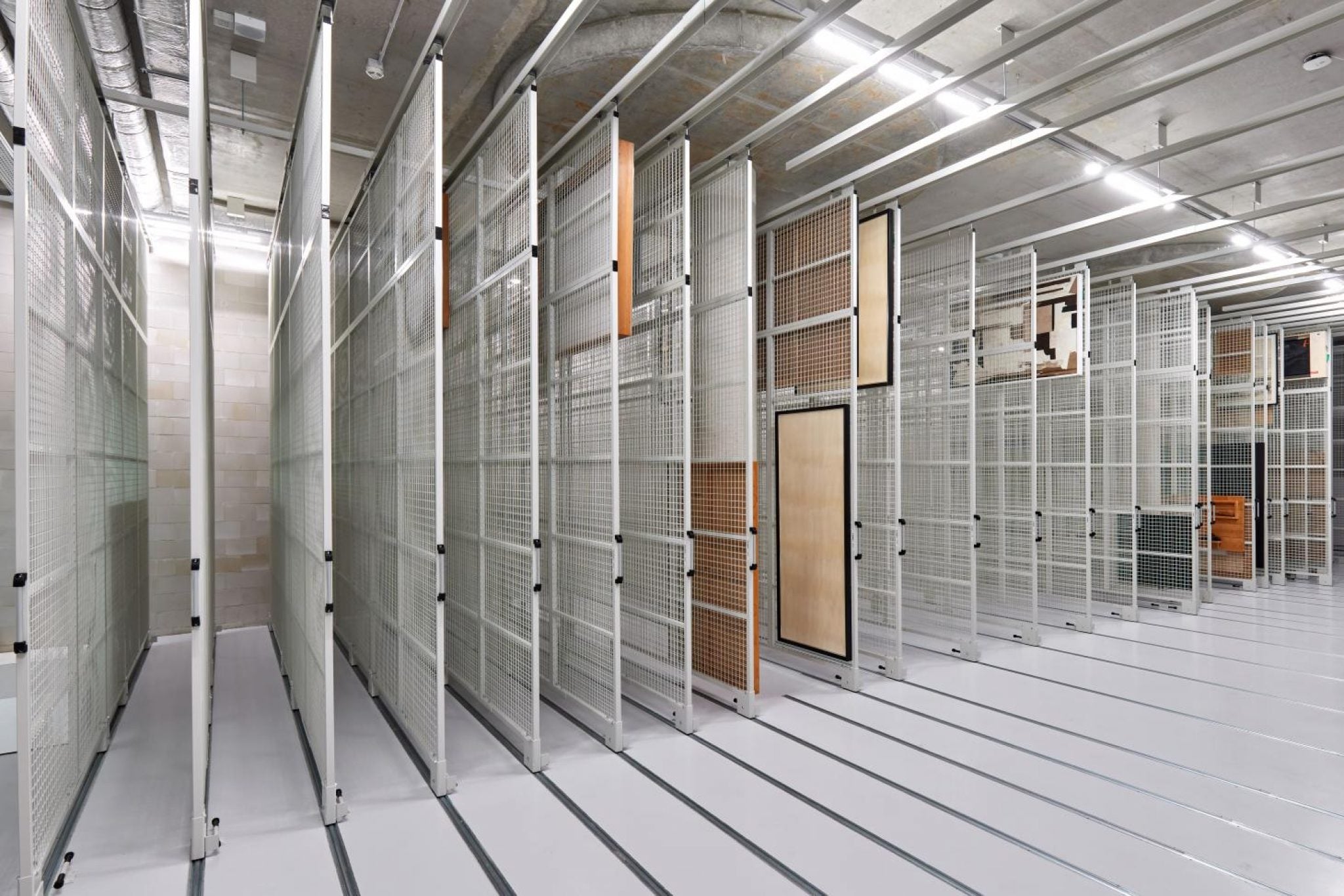 MVRDV’s Enormous Mirrored Art Storage In Rotterdam, Depot Boijmans Van ...