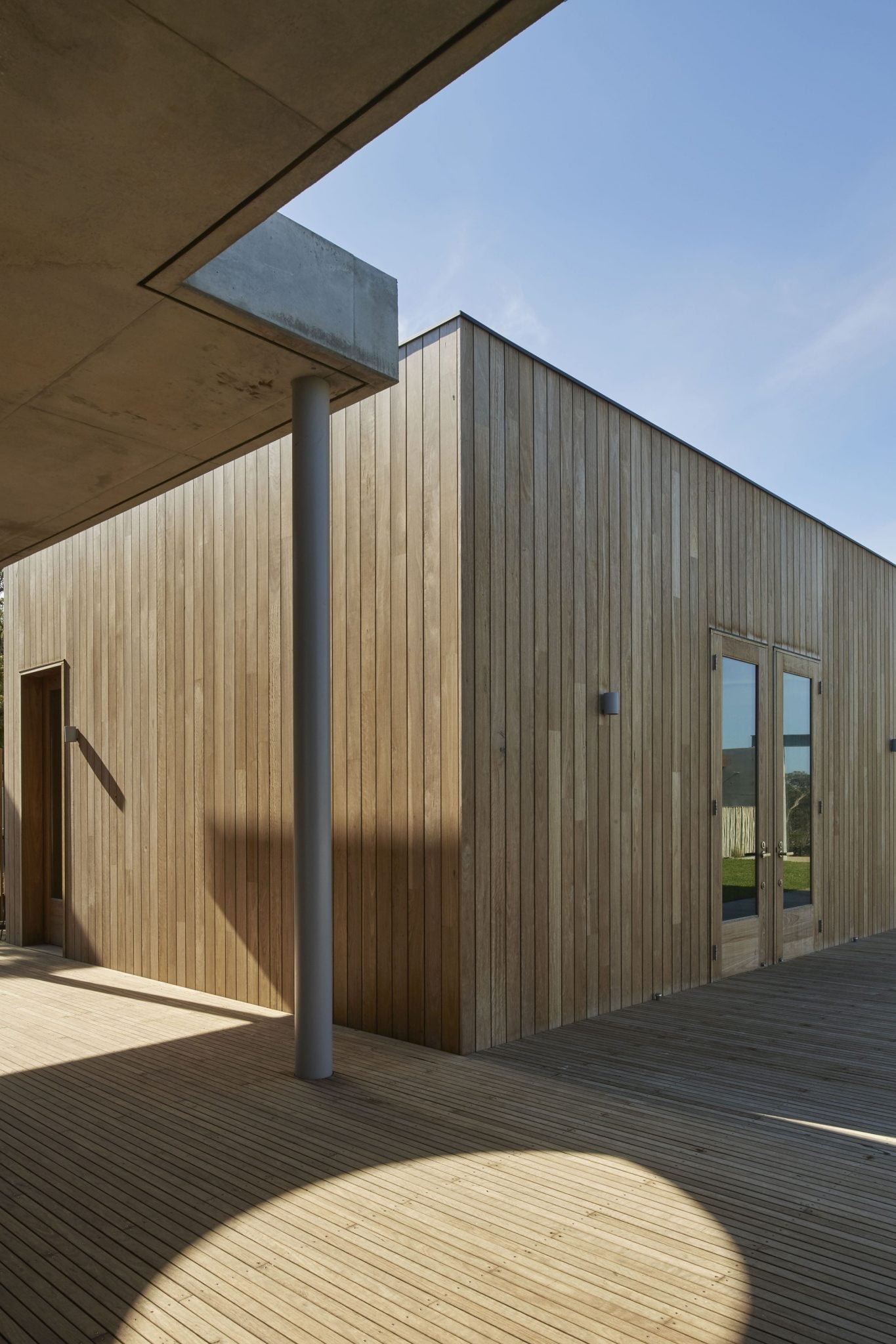 Contrasts And Duality Of Materiality Inform The Design Of House At ...