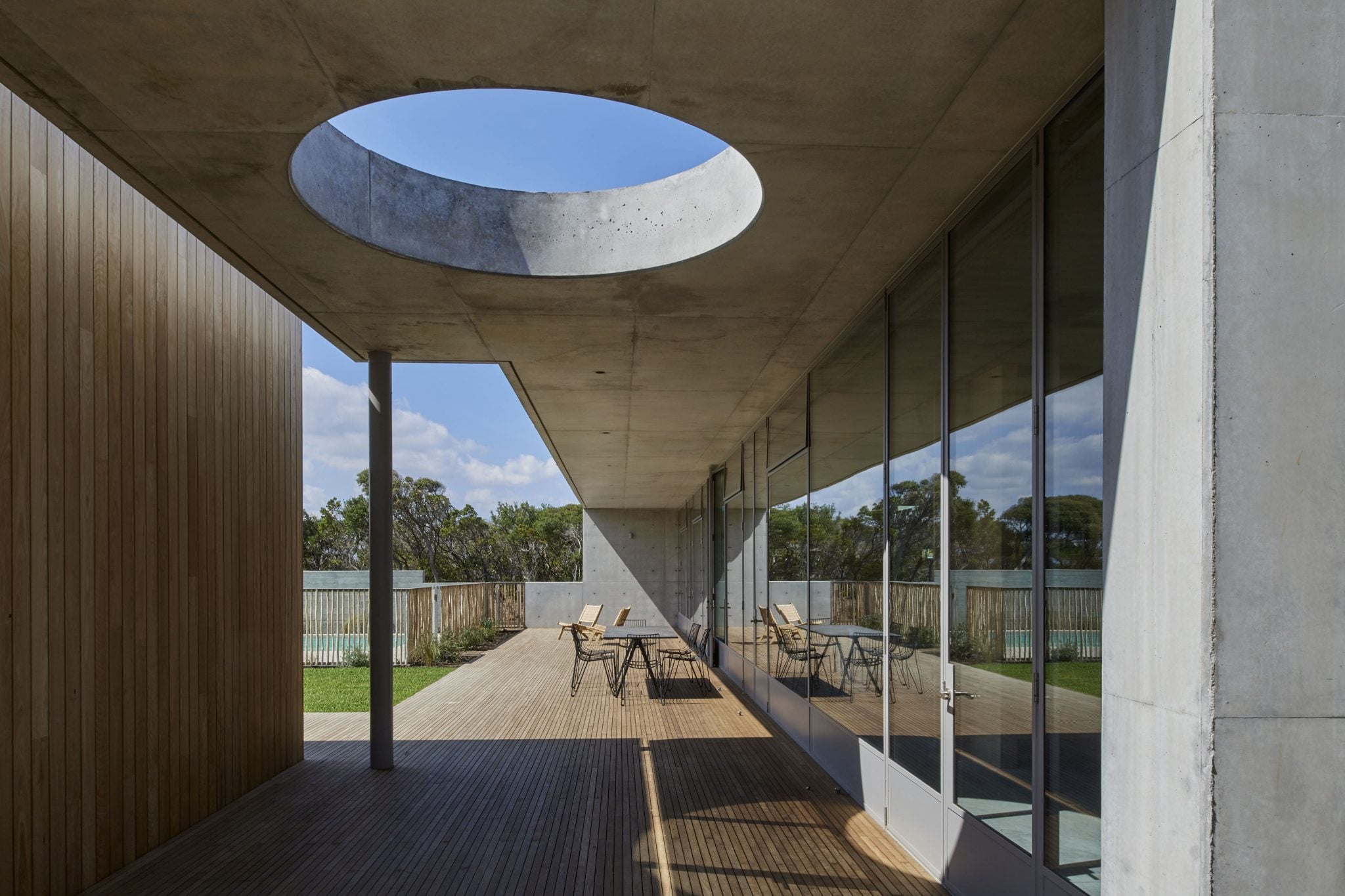 Contrasts And Duality Of Materiality Inform The Design Of House At ...
