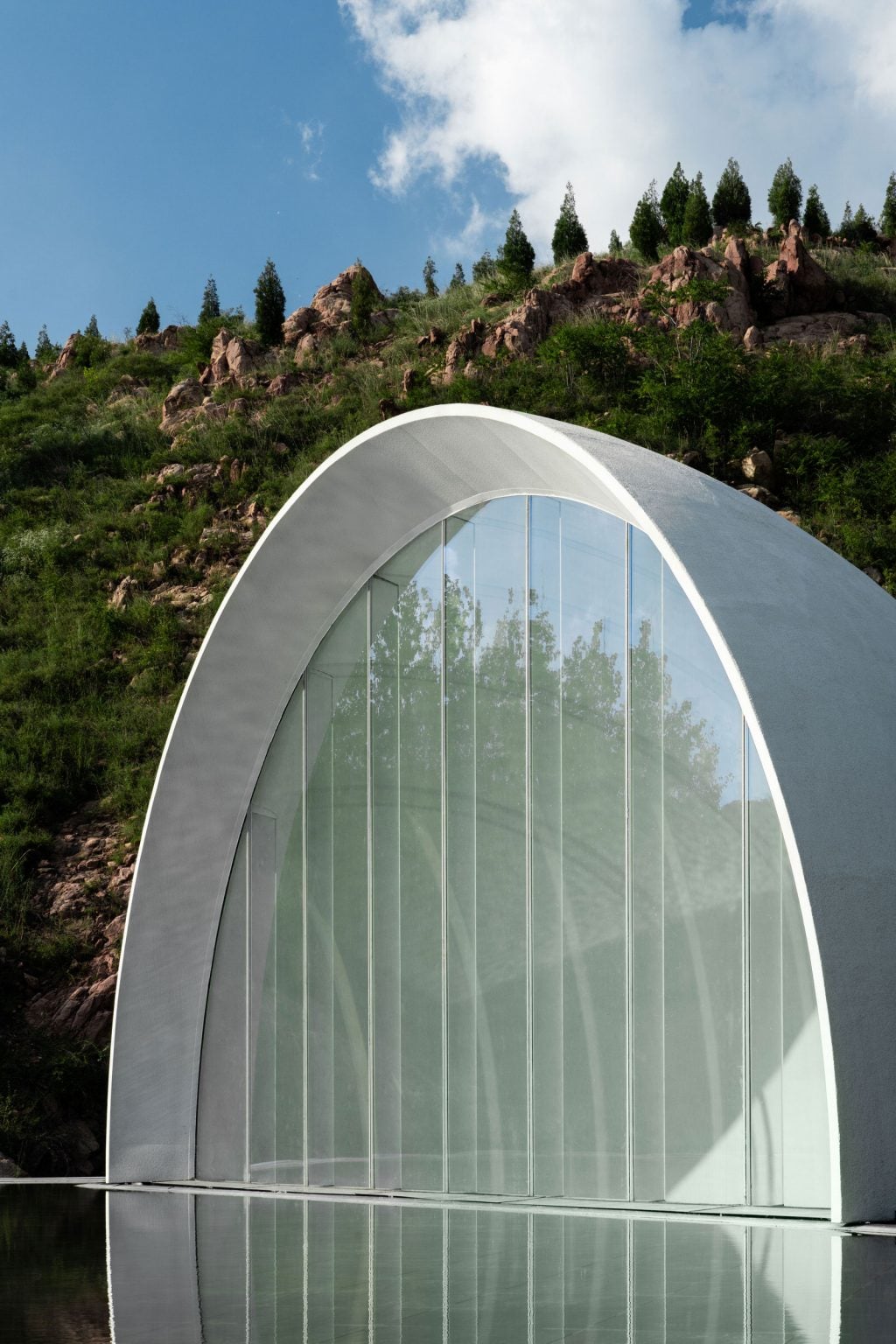 A Brilliant Half Moon Forever In Illumination: Syn Architects ...