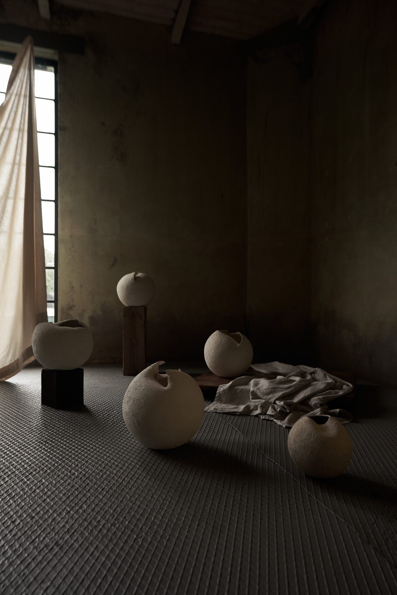 A Tale Of Perfect Imperfection: Ceramicist Laura Pasquino On Her Raw ...