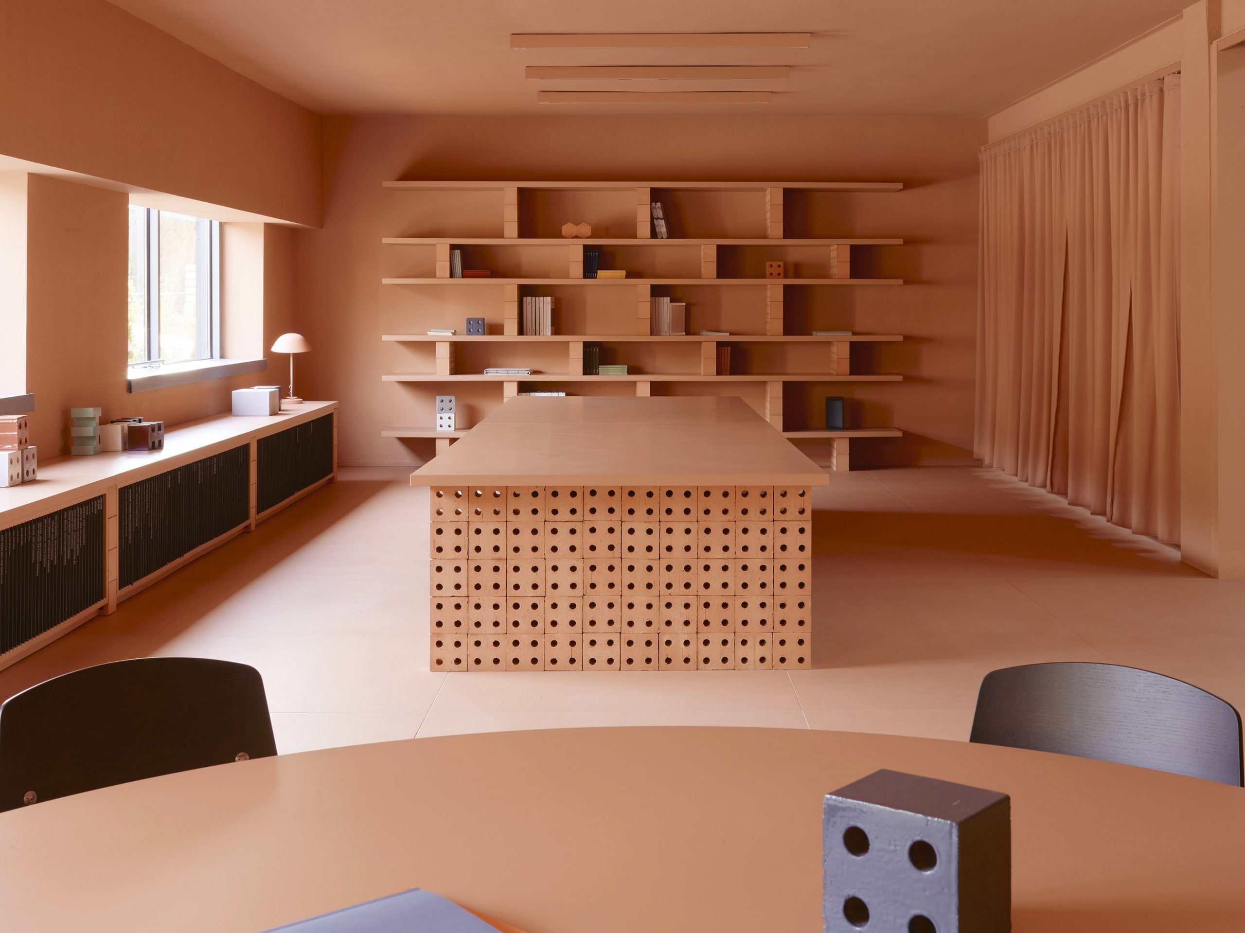 Mutina Takes Their Headquarters To New Heights With Spazio Mutina - IGNANT