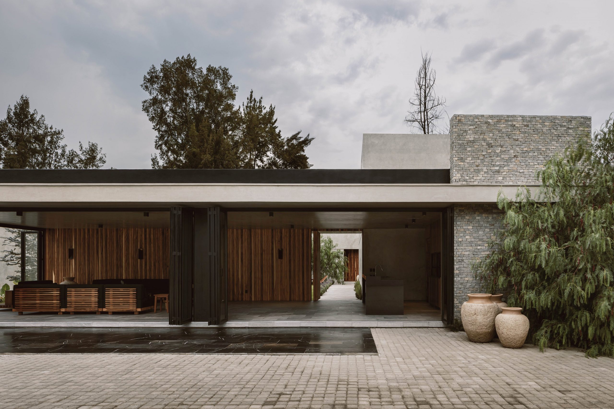Casa Mate By Araujo Galvan Arquitectos Is A Study Of Simplicity And ...