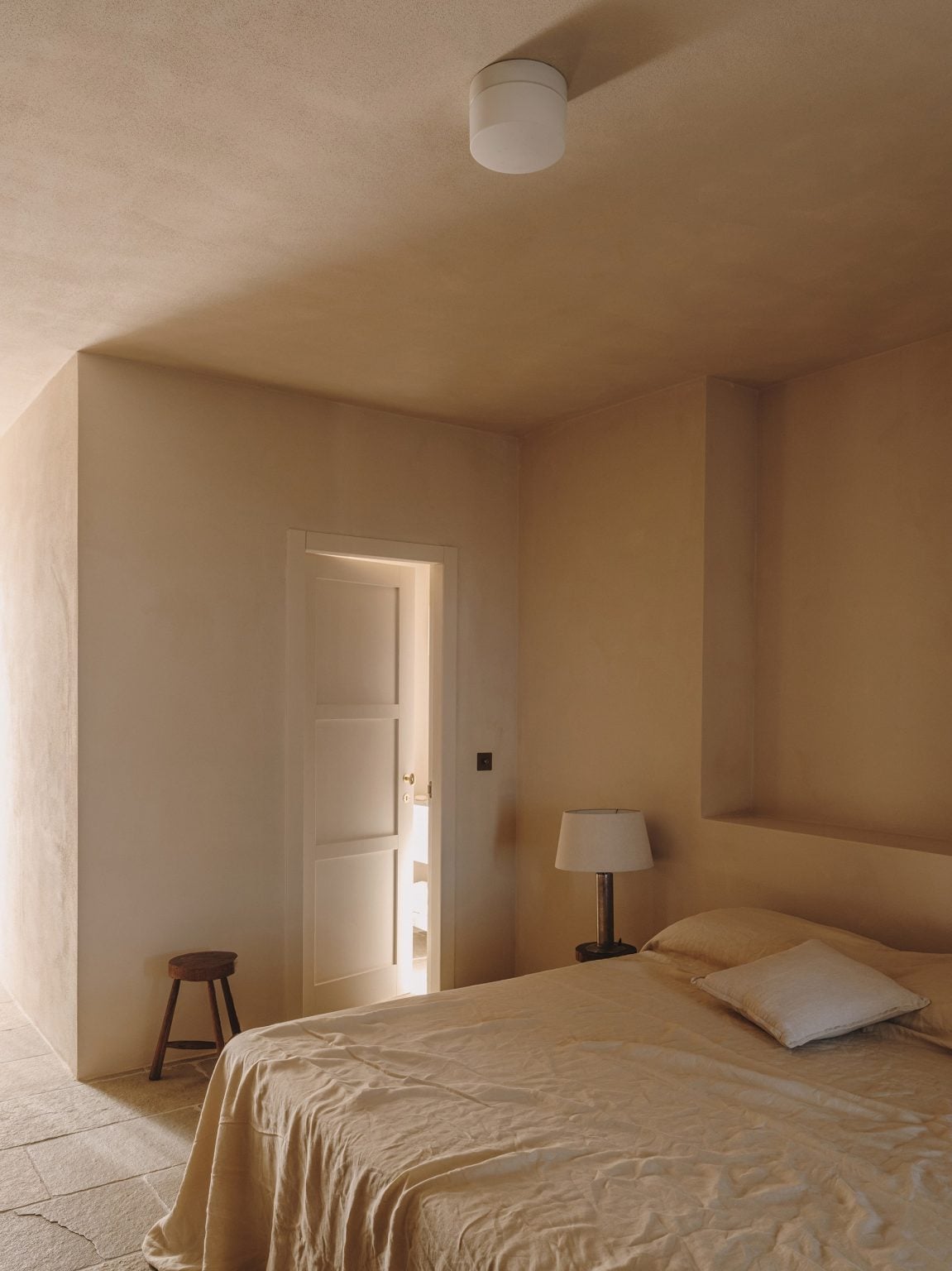 Peace And Serenity Prevail At Studio Andrew Trotter’s Casa Maiora - IGNANT