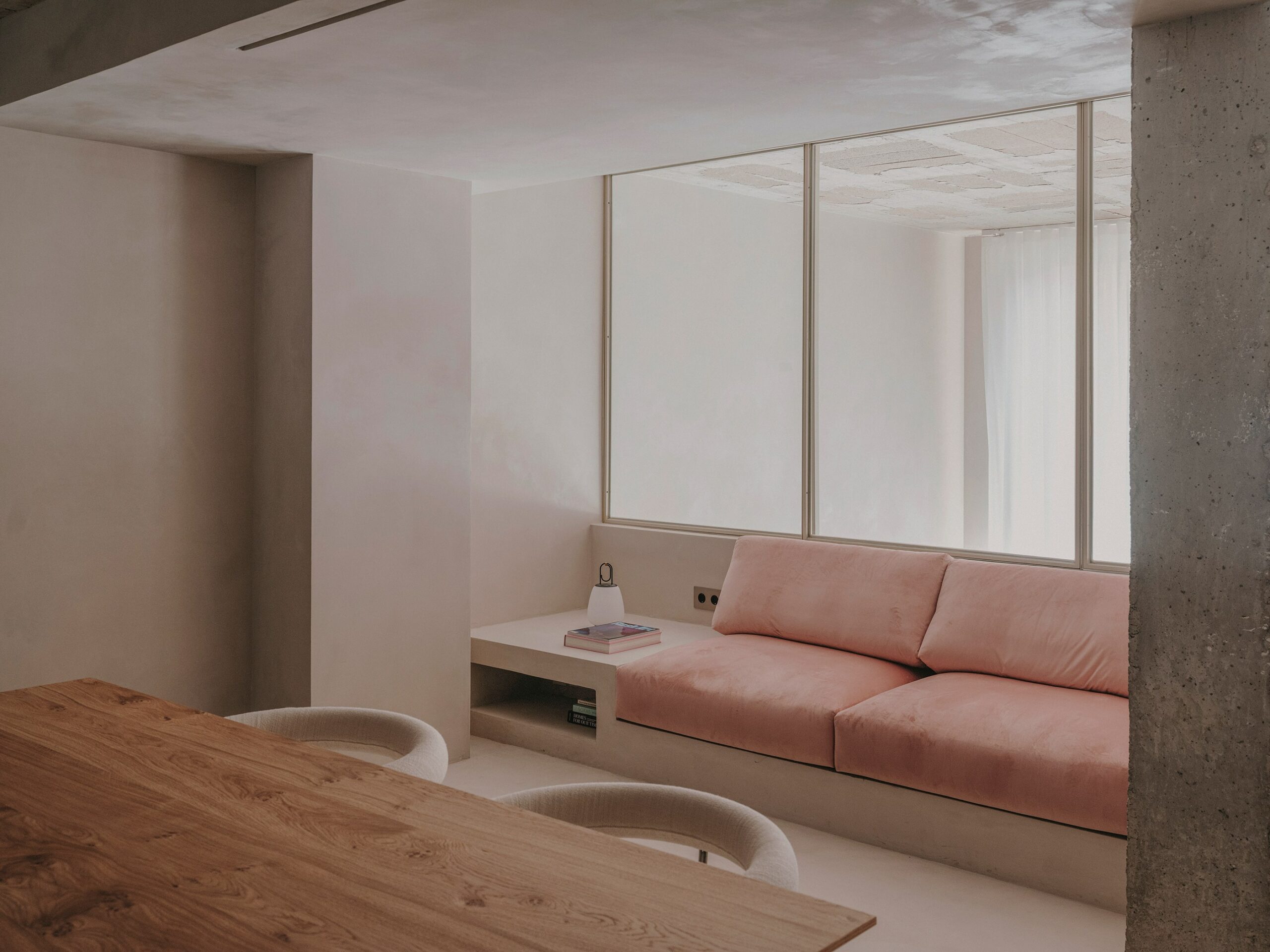 Bright And Dream-like: Andrés Reisinger’s New Studio Designed By Isern ...