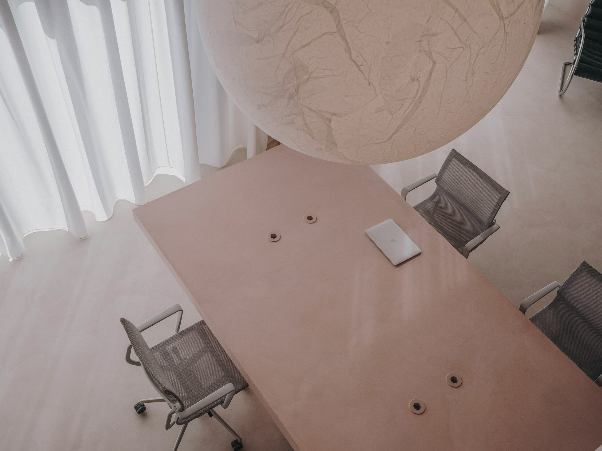 Bright And Dream-like: Andrés Reisinger’s New Studio Designed By Isern ...