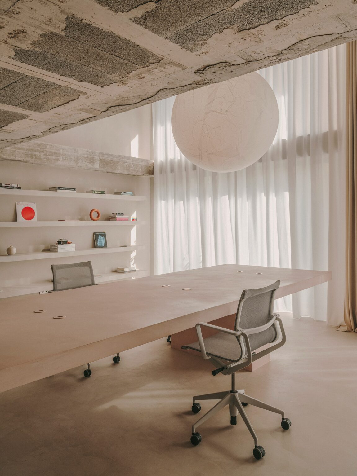 Bright And Dream-like: Andrés Reisinger’s New Studio Designed By Isern ...