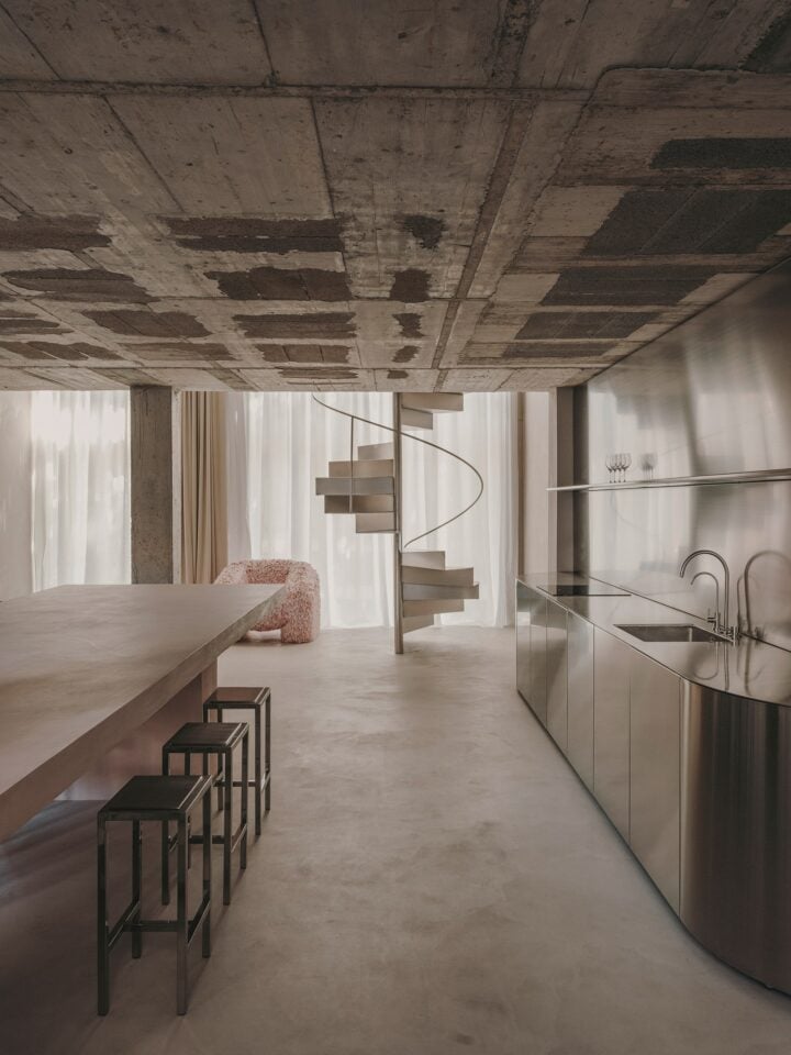 Bright And Dream-like: Andrés Reisinger’s New Studio Designed By Isern ...