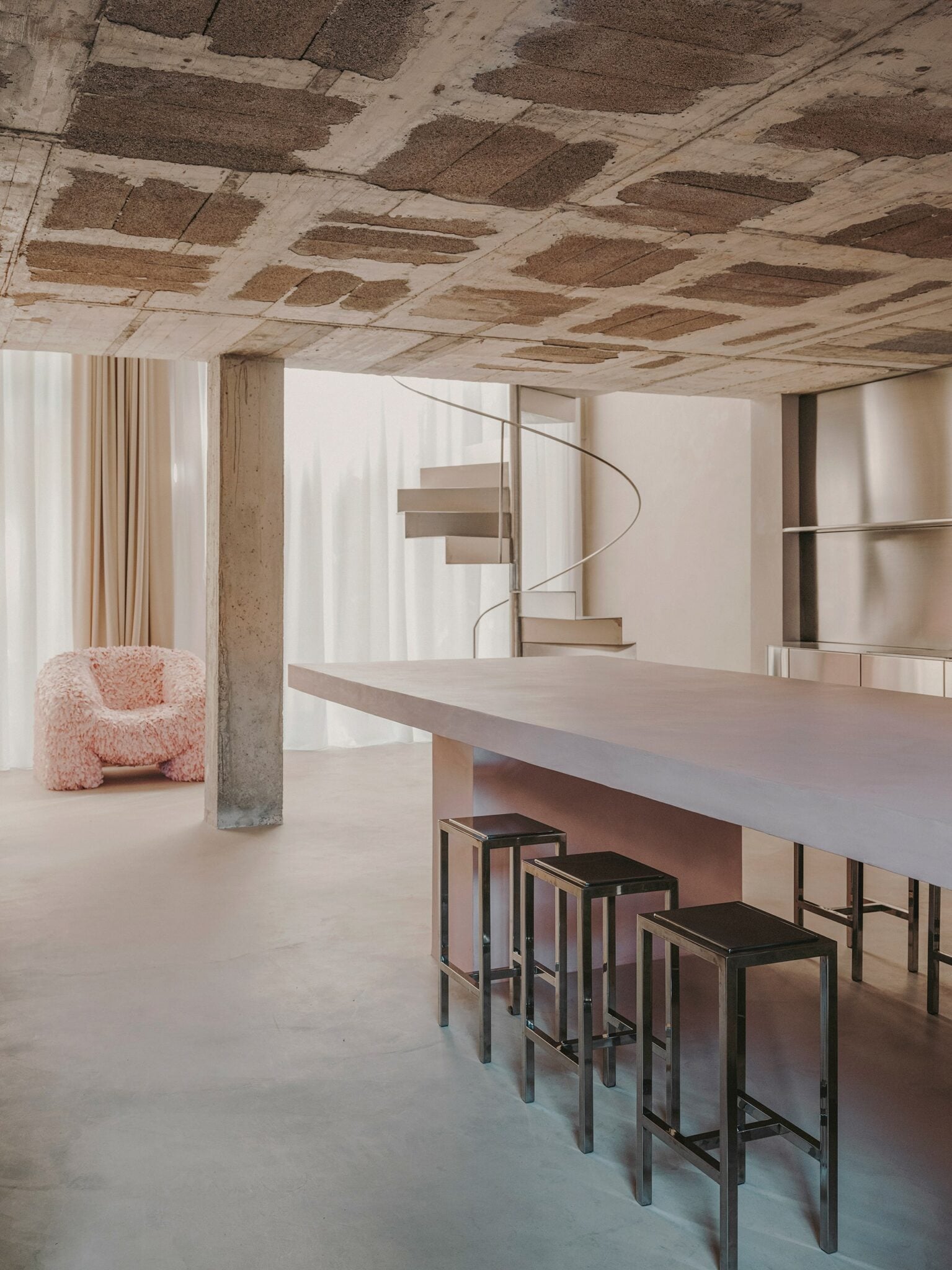 Bright And Dream-like: Andrés Reisinger’s New Studio Designed By Isern ...