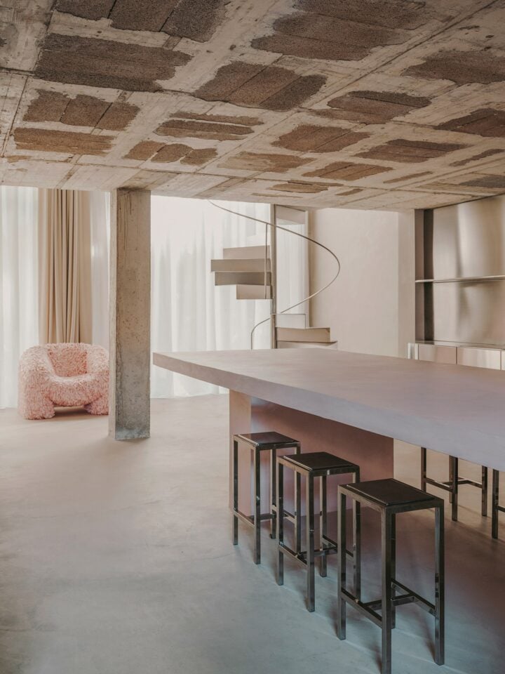 Bright And Dream-like: Andrés Reisinger’s New Studio Designed By Isern ...