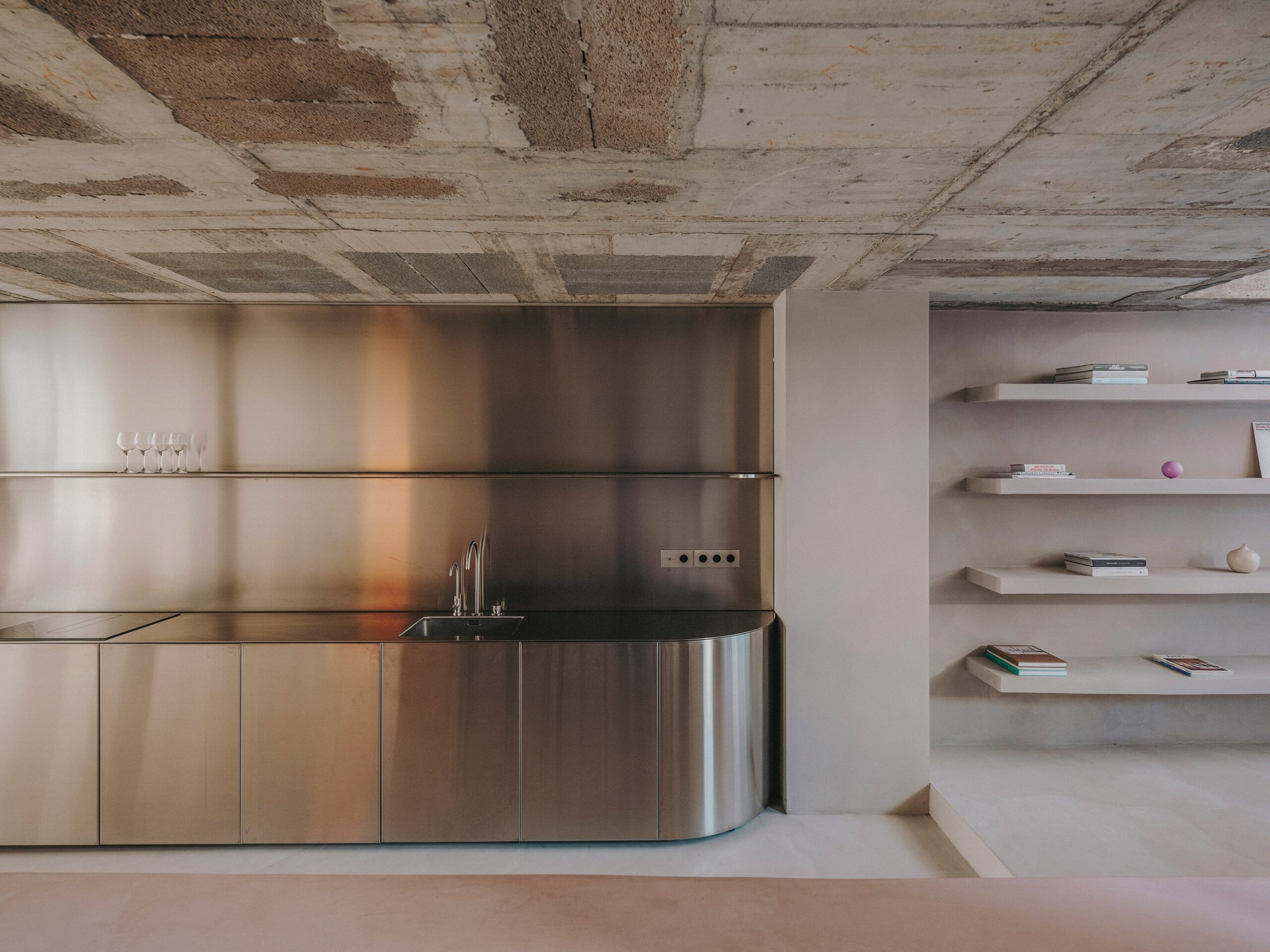 Bright And Dream-like: Andrés Reisinger’s New Studio Designed By Isern ...