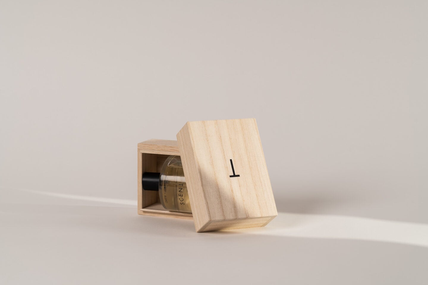 Introducing The Second Ignant Shop Product: A Room Scent Created With ...