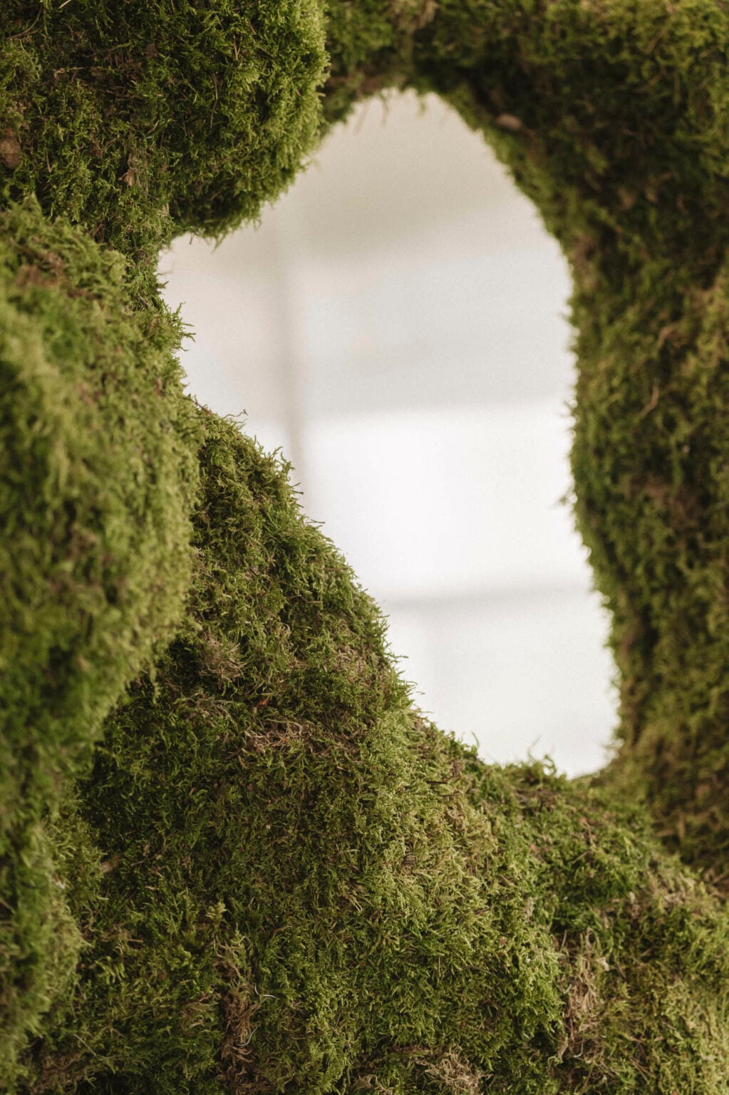 Studio Lilo’s Living Sculptures Reimagine Floral Design - IGNANT