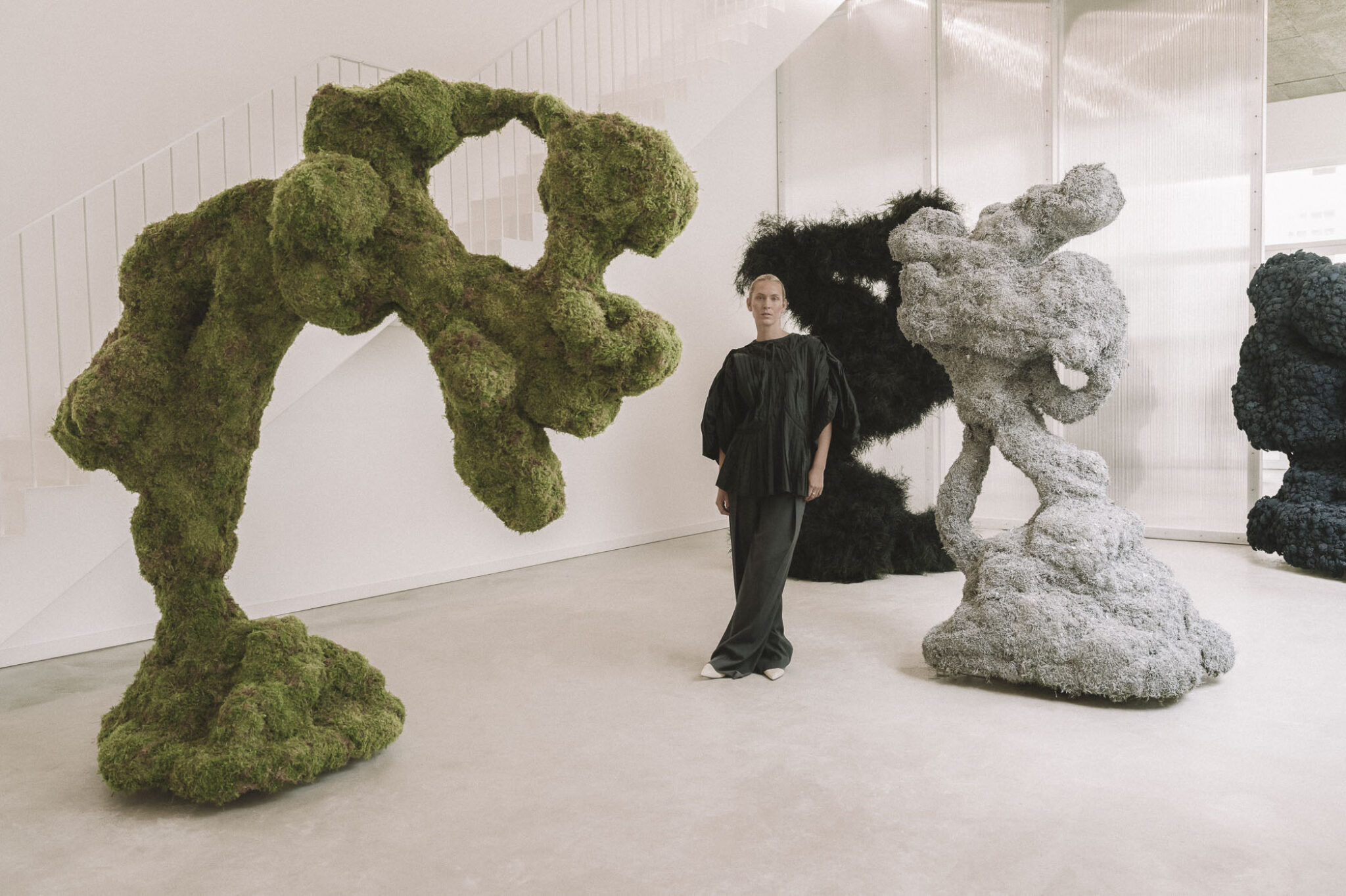 Studio Lilo’s Living Sculptures Reimagine Floral Design - IGNANT