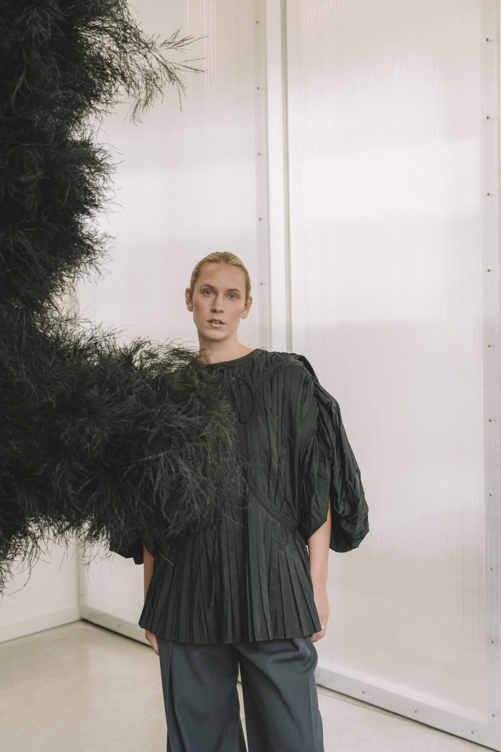 Studio Lilo’s Living Sculptures Reimagine Floral Design - IGNANT