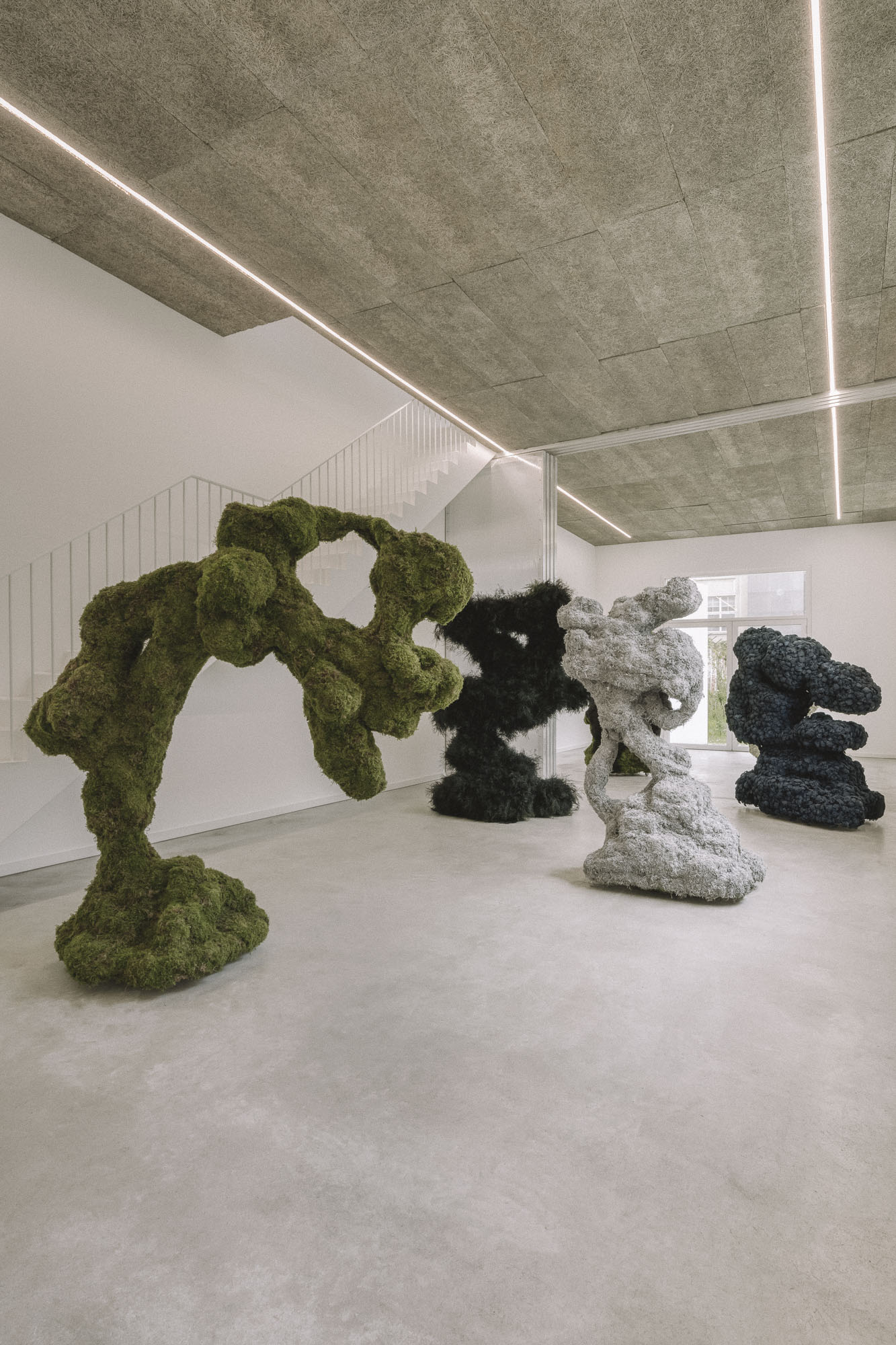 Studio Lilo’s Living Sculptures Reimagine Floral Design - IGNANT